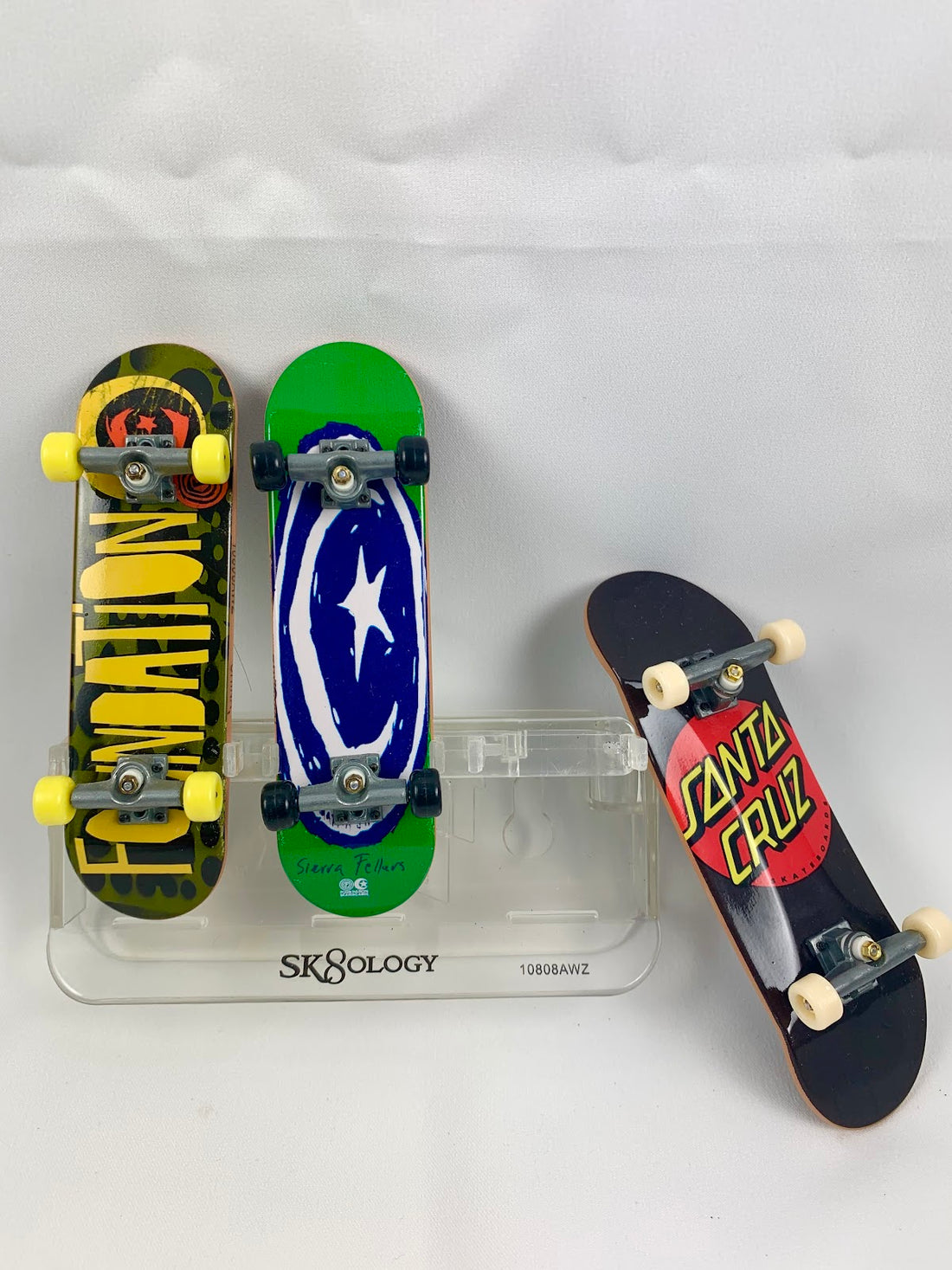 Sk8ology/Tech Deck Display 3-Slot – sk8ology